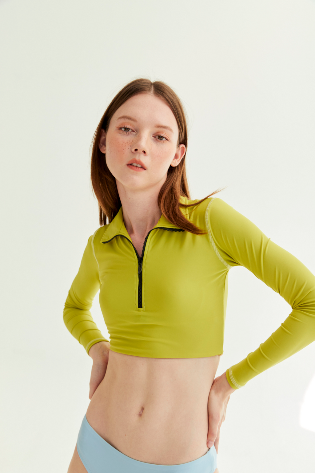 Capri | Zip Crop